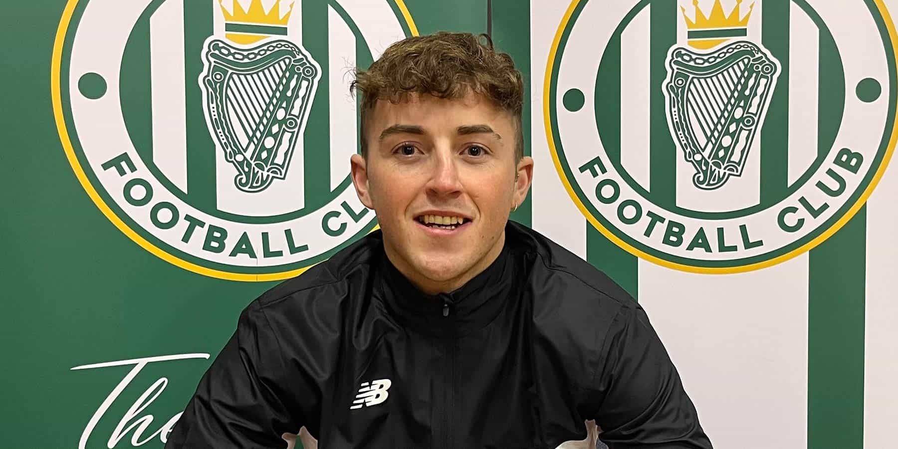 Kelliher puts pen to paper to sign for Kerry FC - Kerry FC
